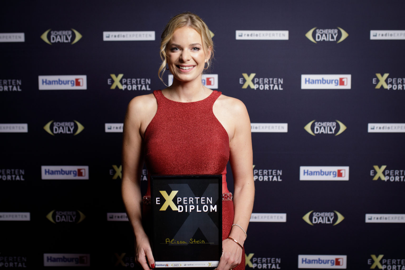 Meine Referenzen und Videos | Alissa Stein - Moderatorin aus München